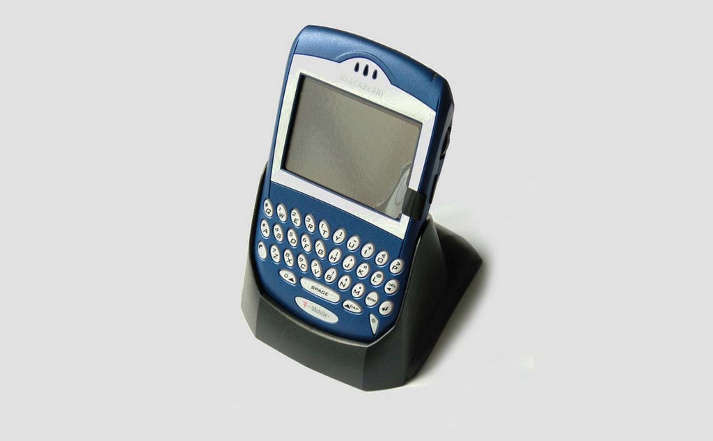 CELULAR BlackBerry 7230 Rede GPRS, Display 2.6 160x240, Tri Band (900 ...