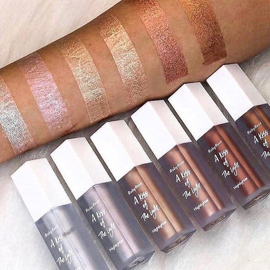 Iluminador Líquido A Kiss Of The Light Ruby Rose