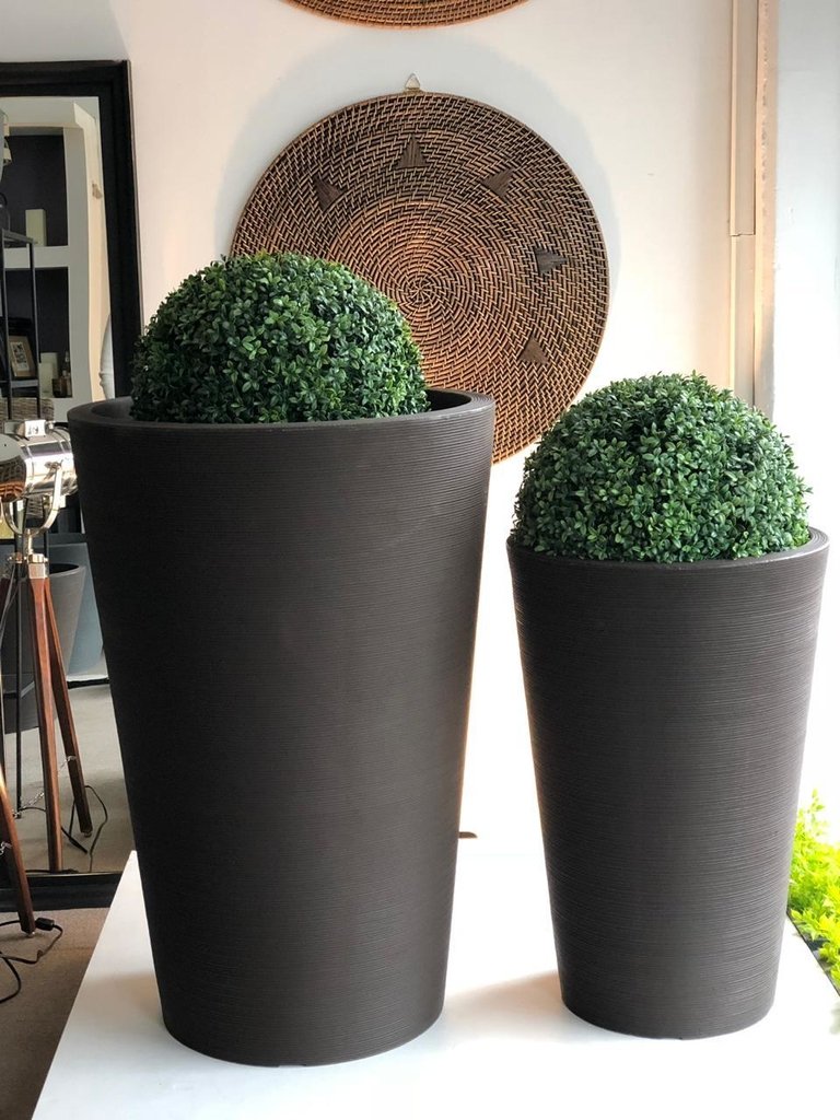 Maceta Conica Modelo Linea Rotomoldeada