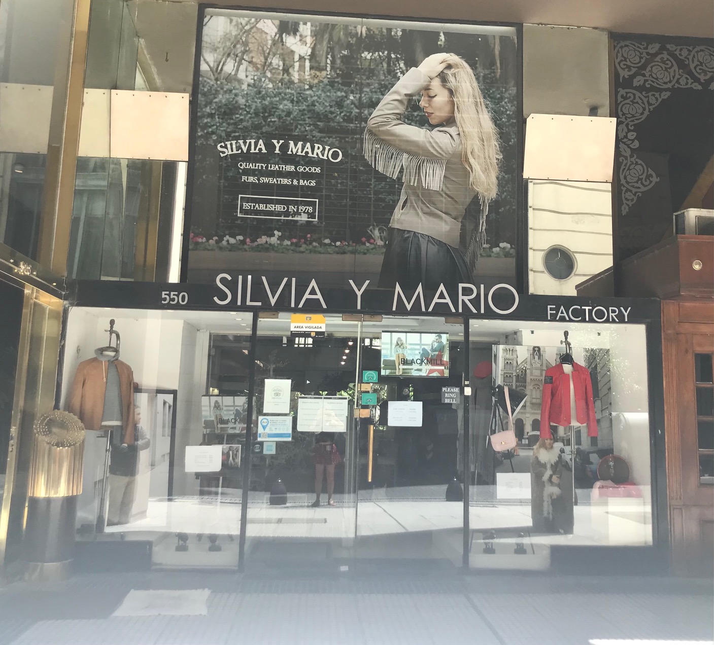 STORE & ATELIER & OPENING HOURS/ LOCAL & ATELIER & HORARIOS DE APERTURA