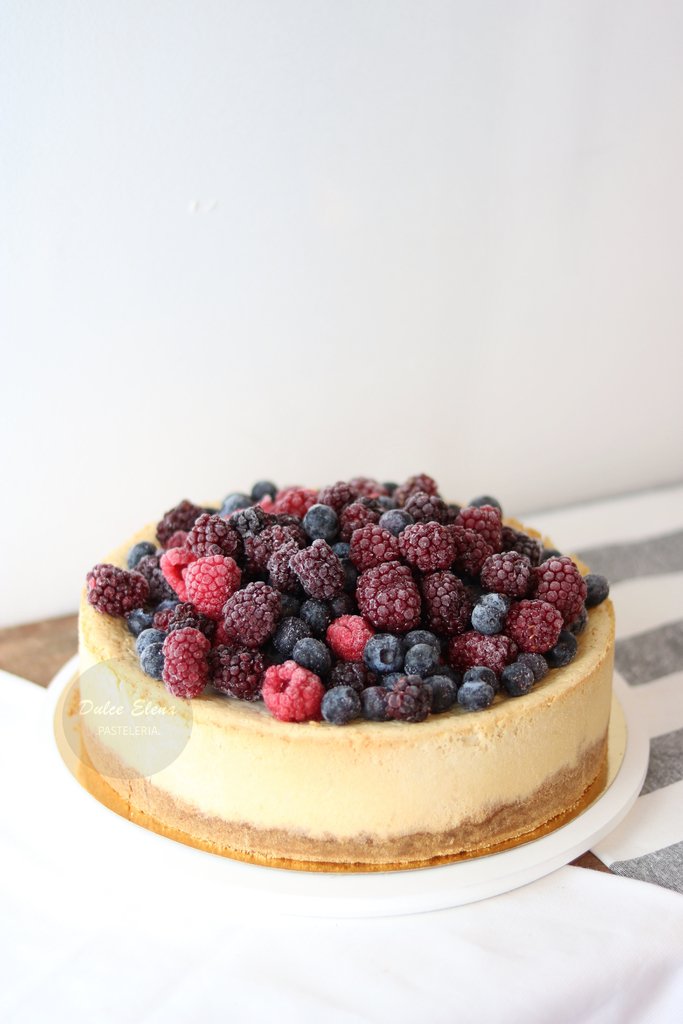Cheesecake Frutos Rojos - Dulce Elena - Pasteleria