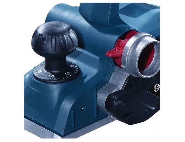 Plaina Elétrica Profissional 700W GHO 700 BOSCH