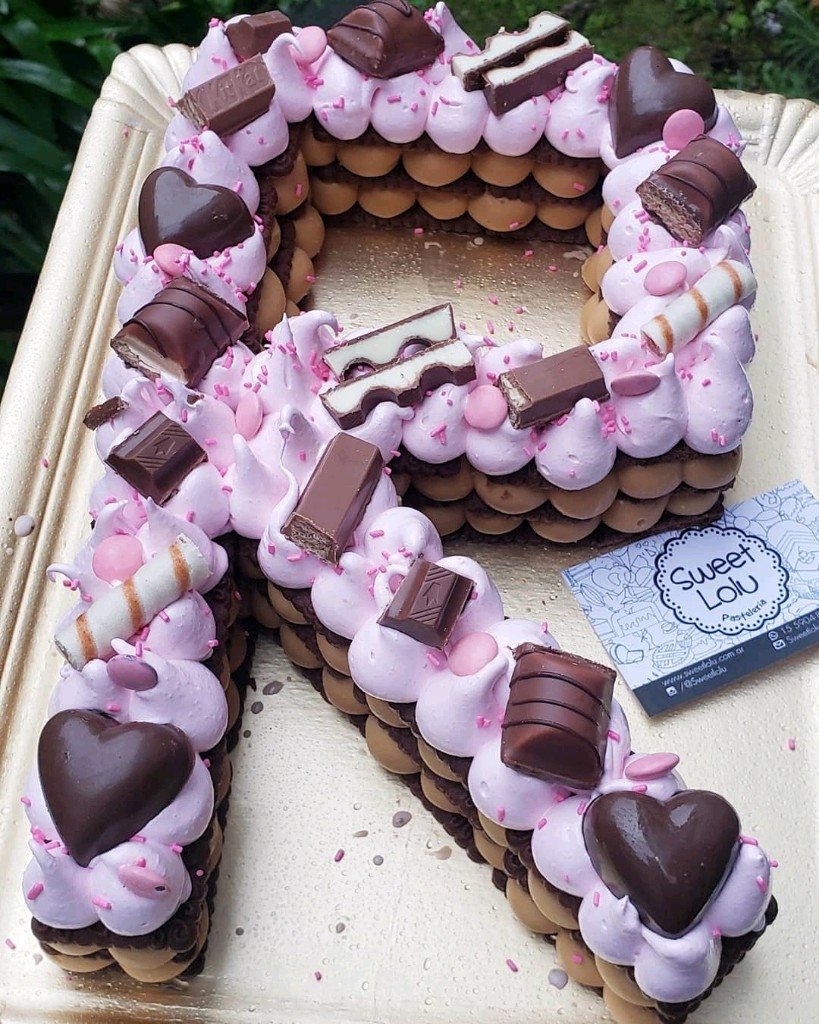 LETTER CHOCO CAKE PINK - Comprar en Sweet Lolu