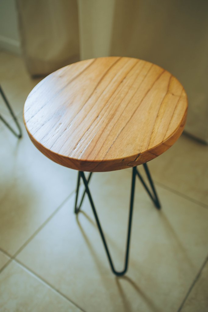 Banquitos de hierro y madera - Comprar en Ketraue